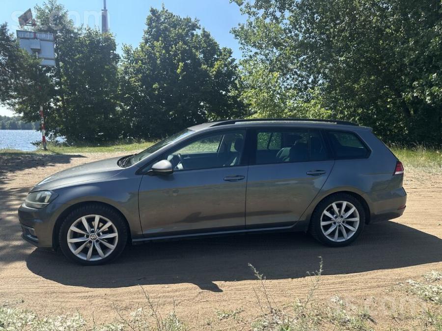 Grey Volkswagen Golf 2017 in Riga, with an engine capacity of 1.40 L and mileage of 261 thousand km for 6990 €, photo 5 on AUTOMOTO.COM.LV