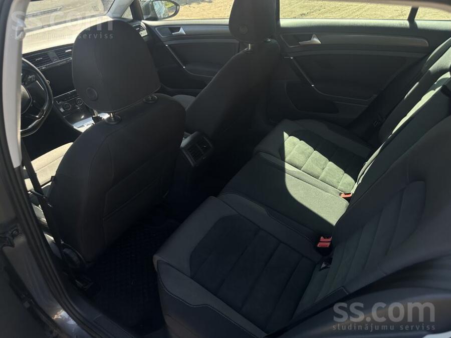 Grey Volkswagen Golf 2017 in Riga, with an engine capacity of 1.40 L and mileage of 261 thousand km for 6990 €, photo 8 on AUTOMOTO.COM.LV