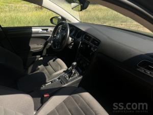 Grey Volkswagen Golf 2017 in Riga, with an engine capacity of 1.40 L and mileage of 261 thousand km for 6990 €, photo 11 on AUTOMOTO.COM.LV