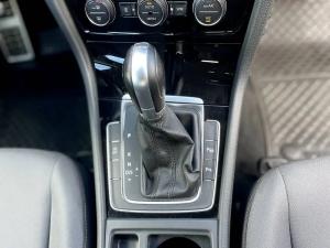 Pelēks Volkswagen Golf 2017 Sigulda, ar dzinēja tilpumu 1.60 L un nobraukumu 185 tūkst. km par 10990 €, foto 24 vietnē AUTOMOTO.COM.LV