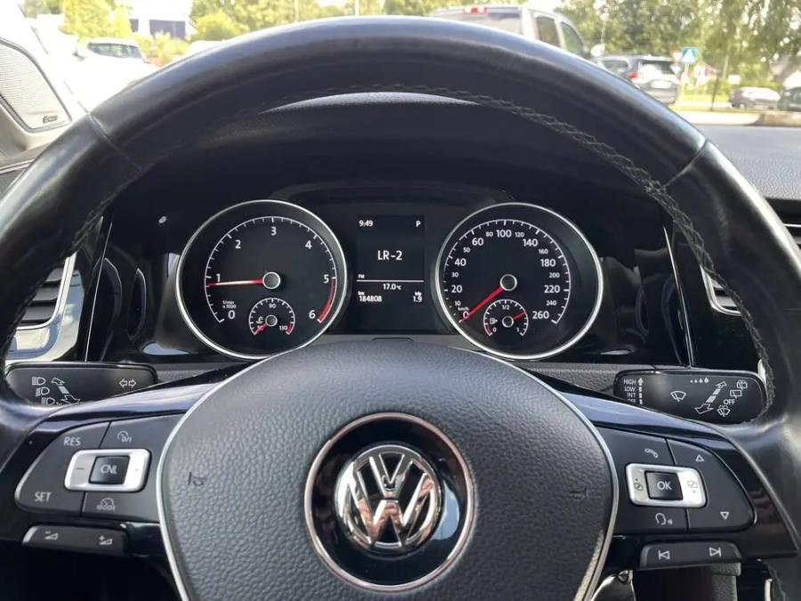 Pelēks Volkswagen Golf 2017 Sigulda, ar dzinēja tilpumu 1.60 L un nobraukumu 185 tūkst. km par 10990 €, foto 27 vietnē AUTOMOTO.COM.LV