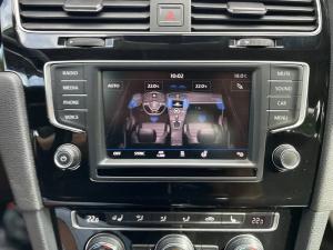 Pelēks Volkswagen Golf 2017 Sigulda, ar dzinēja tilpumu 1.60 L un nobraukumu 185 tūkst. km par 10990 €, foto 32 vietnē AUTOMOTO.COM.LV