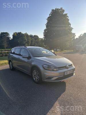 Grey Volkswagen Golf 2017 in Valmiera, with an engine capacity of 1.60 L and mileage of 260 thousand km for 8300 €, photo 3 on AUTOMOTO.COM.LV