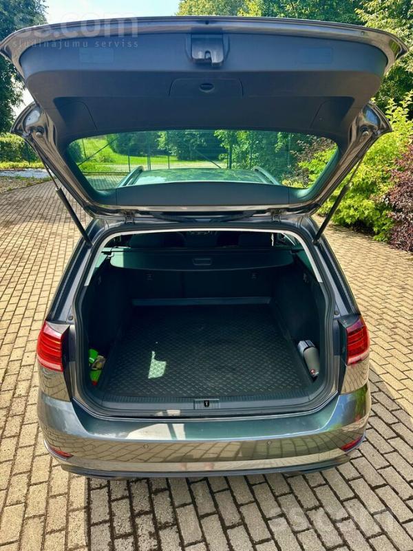 Grey Volkswagen Golf 2017 in Riga, with an engine capacity of 1.60 L and mileage of 128 thousand km for 9500 €, photo 8 on AUTOMOTO.COM.LV