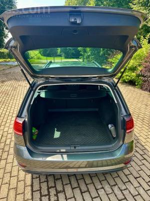 Grey Volkswagen Golf 2017 in Riga, with an engine capacity of 1.60 L and mileage of 128 thousand km for 9500 €, photo 9 on AUTOMOTO.COM.LV