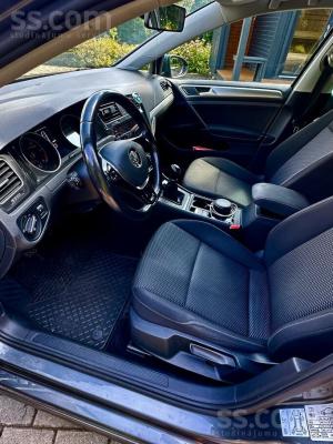 Grey Volkswagen Golf 2017 in Riga, with an engine capacity of 1.60 L and mileage of 128 thousand km for 9500 €, photo 11 on AUTOMOTO.COM.LV