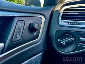 Grey Volkswagen Golf 2017 in Riga, with an engine capacity of 1.60 L and mileage of 128 thousand km for 9500 €, photo 13 on AUTOMOTO.COM.LV