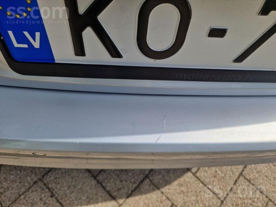Pelēks Volkswagen Golf 2017 Rīga, ar dzinēja tilpumu 1.60 L un nobraukumu 180 tūkst. km par 7990 €, foto 6 vietnē AUTOMOTO.COM.LV