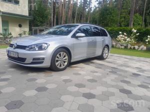 Grey Volkswagen Golf 2017 in Riga, with an engine capacity of 1.60 L and mileage of 160 thousand km for 9500 €, photo 3 on AUTOMOTO.COM.LV