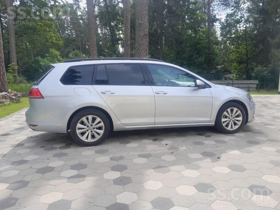 Grey Volkswagen Golf 2017 in Riga, with an engine capacity of 1.60 L and mileage of 160 thousand km for 9500 €, photo 4 on AUTOMOTO.COM.LV