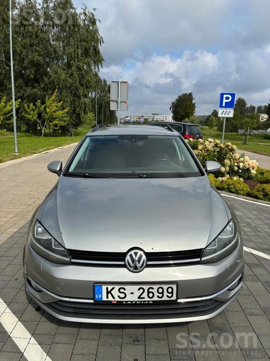 Grey Volkswagen Golf 2017 in Riga, with an engine capacity of 1.60 L and mileage of 209 thousand km for 5300 €, photo 4 on AUTOMOTO.COM.LV