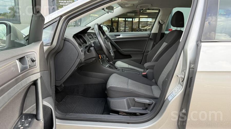 Grey Volkswagen Golf 2017 in Riga, with an engine capacity of 1.40 L and mileage of 271 thousand km for 4500 €, photo 11 on AUTOMOTO.COM.LV