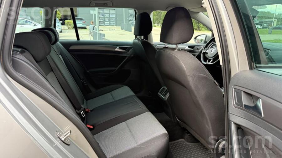 Grey Volkswagen Golf 2017 in Riga, with an engine capacity of 1.40 L and mileage of 271 thousand km for 4500 €, photo 15 on AUTOMOTO.COM.LV
