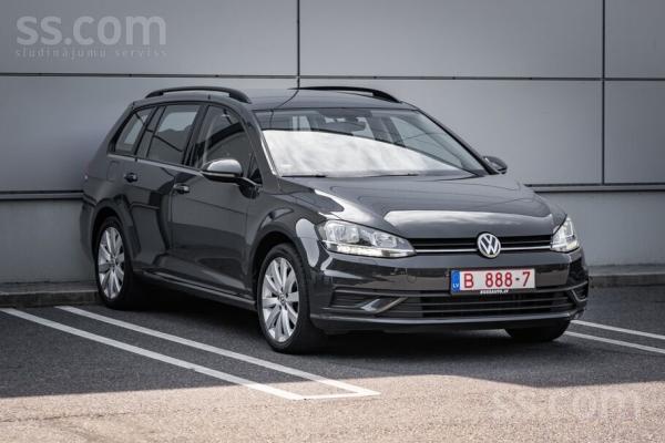 Grey Volkswagen Golf 2017 in Riga, with an engine capacity of 1.60 L and mileage of 160 thousand km for 9500 €, photo 4 on AUTOMOTO.COM.LV