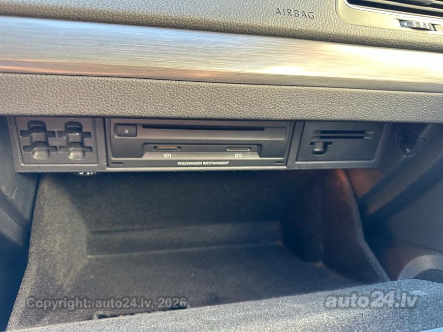 Grey Volkswagen Golf 2017 in Tallinn, with an engine capacity of 1.60 L and mileage of 263 thousand km for 7390 €, photo 21 on AUTOMOTO.COM.LV