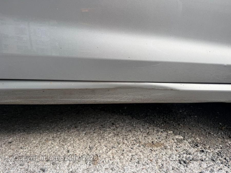 Grey Volkswagen Golf 2017 in Tallinn, with an engine capacity of 1.60 L and mileage of 263 thousand km for 7390 €, photo 22 on AUTOMOTO.COM.LV