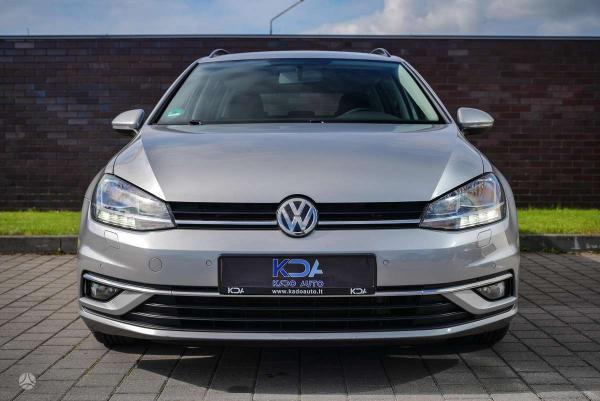 Grey Volkswagen Golf 2017 in Marijampole, with an engine capacity of 1.60 L and mileage of 230 thousand km for 7900 €, photo 3 on AUTOMOTO.COM.LV