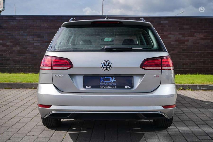 Pelēks Volkswagen Golf 2017 Marijampole, ar dzinēja tilpumu 1.60 L un nobraukumu 230 tūkst. km par 7900 €, foto 7 vietnē AUTOMOTO.COM.LV
