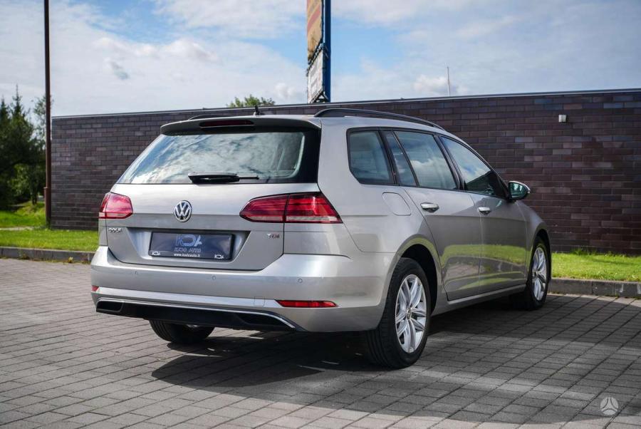 Pelēks Volkswagen Golf 2017 Marijampole, ar dzinēja tilpumu 1.60 L un nobraukumu 230 tūkst. km par 7900 €, foto 8 vietnē AUTOMOTO.COM.LV