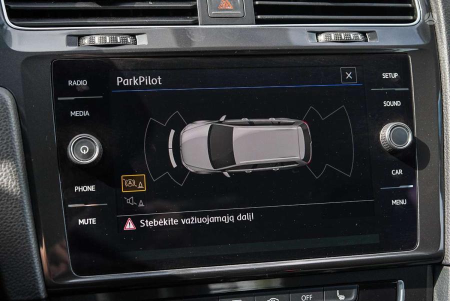 Pelēks Volkswagen Golf 2017 Marijampole, ar dzinēja tilpumu 1.60 L un nobraukumu 230 tūkst. km par 7900 €, foto 15 vietnē AUTOMOTO.COM.LV