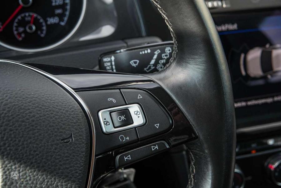 Pelēks Volkswagen Golf 2017 Marijampole, ar dzinēja tilpumu 1.60 L un nobraukumu 230 tūkst. km par 7900 €, foto 18 vietnē AUTOMOTO.COM.LV