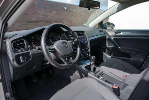 Pelēks Volkswagen Golf 2017 Marijampole, ar dzinēja tilpumu 1.60 L un nobraukumu 230 tūkst. km par 7900 €, foto 21 vietnē AUTOMOTO.COM.LV