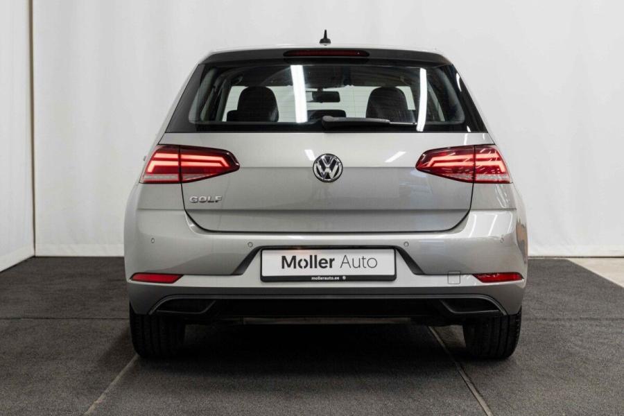 Grey Volkswagen Golf 2017 in Tallinn, with an engine capacity of 1.40 L and mileage of 120 thousand km for 9990 €, photo 6 on AUTOMOTO.COM.LV