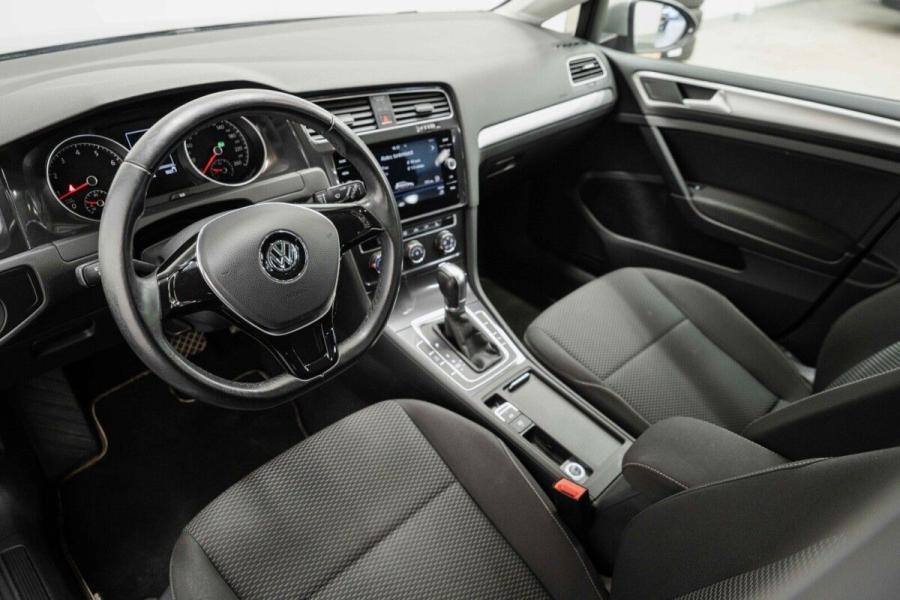 Grey Volkswagen Golf 2017 in Tallinn, with an engine capacity of 1.40 L and mileage of 120 thousand km for 9990 €, photo 9 on AUTOMOTO.COM.LV