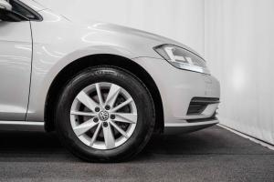 Grey Volkswagen Golf 2017 in Tallinn, with an engine capacity of 1.40 L and mileage of 120 thousand km for 9990 €, photo 16 on AUTOMOTO.COM.LV