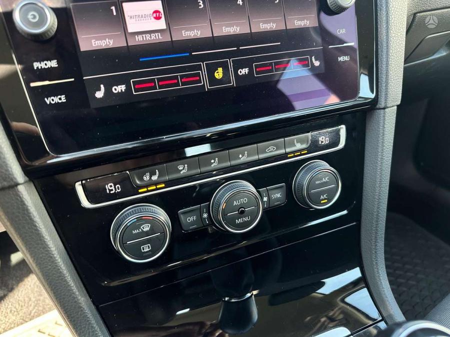 Grey Volkswagen Golf 2017 in Rokiskis, with an engine capacity of 1.97 L and mileage of 170 thousand km for 8150 €, photo 28 on AUTOMOTO.COM.LV