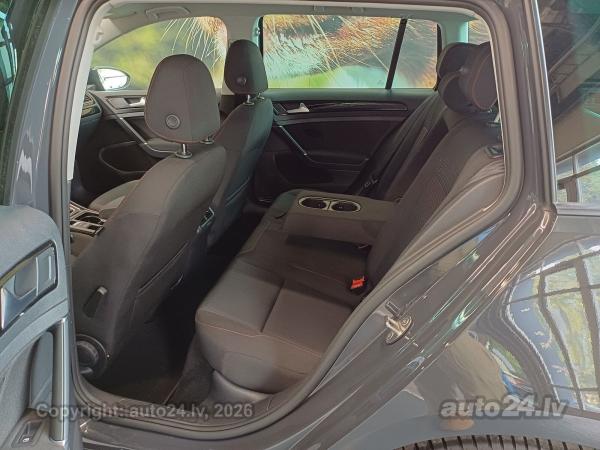 Grey Volkswagen Golf 2017 in Tallinn, with an engine capacity of 2.00 L and mileage of 226 thousand km for 9999 €, photo 7 on AUTOMOTO.COM.LV