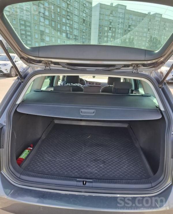 Pelēks Volkswagen Golf 2017 Rīga, ar dzinēja tilpumu 1.60 L un nobraukumu 130 tūkst. km par 9100 €, foto 9 vietnē AUTOMOTO.COM.LV