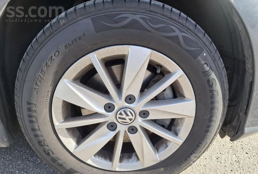 Pelēks Volkswagen Golf 2017 Rīga, ar dzinēja tilpumu 1.60 L un nobraukumu 130 tūkst. km par 9100 €, foto 10 vietnē AUTOMOTO.COM.LV