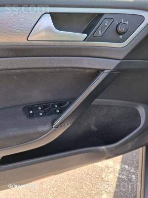 Pelēks Volkswagen Golf 2017 Rīga, ar dzinēja tilpumu 1.60 L un nobraukumu 130 tūkst. km par 9100 €, foto 11 vietnē AUTOMOTO.COM.LV