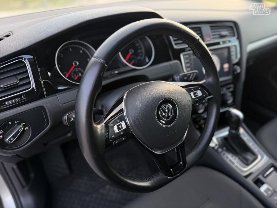 Серый Фольксваген Гольф 2017 в Вильнюс, объемом двигателя 1.50 л и пробегом 196 тыс. км за 7600 €, фото 24 на AUTOMOTO.COM.LV