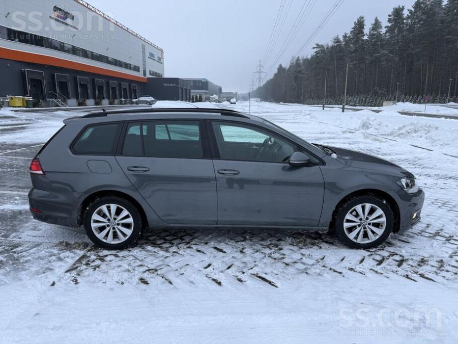 Grey Volkswagen Golf 2018 in Riga, with an engine capacity of 1.60 L and mileage of 264 thousand km for 7200 €, photo 4 on AUTOMOTO.COM.LV