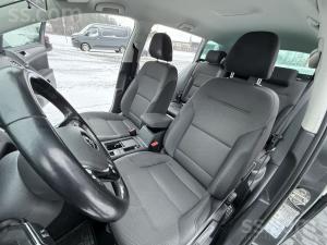 Grey Volkswagen Golf 2018 in Riga, with an engine capacity of 1.60 L and mileage of 264 thousand km for 7200 €, photo 14 on AUTOMOTO.COM.LV