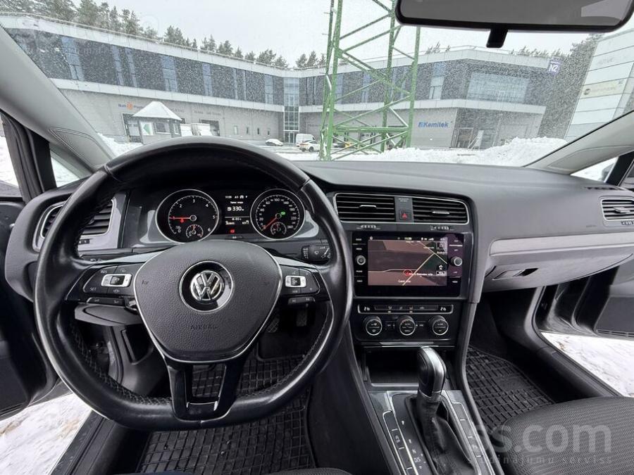 Grey Volkswagen Golf 2018 in Riga, with an engine capacity of 1.60 L and mileage of 264 thousand km for 7200 €, photo 15 on AUTOMOTO.COM.LV