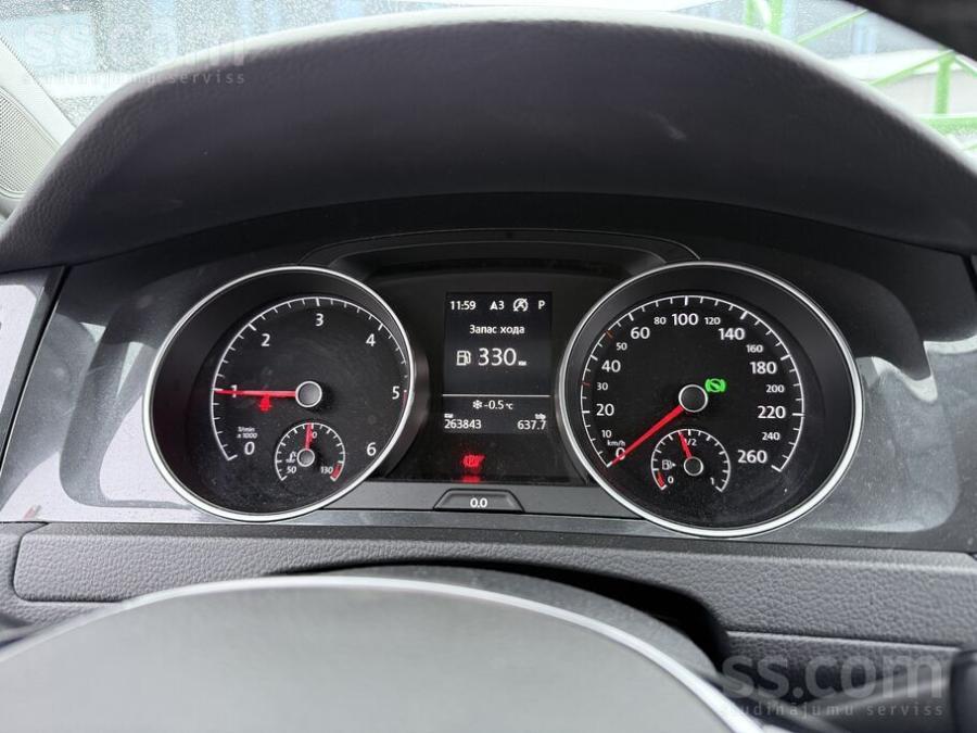 Grey Volkswagen Golf 2018 in Riga, with an engine capacity of 1.60 L and mileage of 264 thousand km for 7200 €, photo 20 on AUTOMOTO.COM.LV