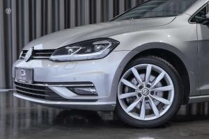 Pelēks Volkswagen Golf 2018 Marijampole, ar dzinēja tilpumu 1.97 L un nobraukumu 115 tūkst. km par 11750 €, foto 7 vietnē AUTOMOTO.COM.LV