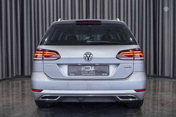 Grey Volkswagen Golf 2018 in Marijampole, with an engine capacity of 1.97 L and mileage of 115 thousand km for 11750 €, photo 10 on AUTOMOTO.COM.LV