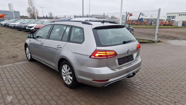 Grey Volkswagen Golf 2018 in Marijampole, with an engine capacity of 1.60 L and mileage of 300 thousand km for 8900 €, photo 6 on AUTOMOTO.COM.LV