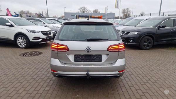 Grey Volkswagen Golf 2018 in Marijampole, with an engine capacity of 1.60 L and mileage of 300 thousand km for 8900 €, photo 7 on AUTOMOTO.COM.LV