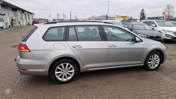 Grey Volkswagen Golf 2018 in Marijampole, with an engine capacity of 1.60 L and mileage of 300 thousand km for 8900 €, photo 9 on AUTOMOTO.COM.LV