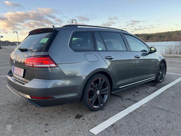Grey Volkswagen Golf 2018 in Kaunas, with an engine capacity of 2.00 L and mileage of 153 thousand km for 16500 €, photo 4 on AUTOMOTO.COM.LV