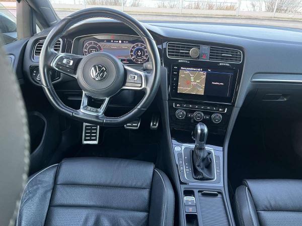 Grey Volkswagen Golf 2018 in Kaunas, with an engine capacity of 2.00 L and mileage of 153 thousand km for 16500 €, photo 9 on AUTOMOTO.COM.LV