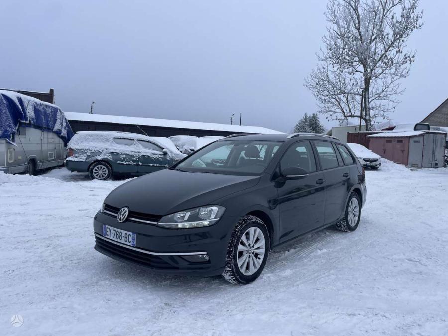 Grey Volkswagen Golf 2018 in Kaunas, with an engine capacity of 1.60 L and mileage of 191 thousand km for 8700 €, photo 1 on AUTOMOTO.COM.LV