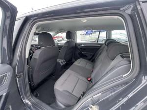 Grey Volkswagen Golf 2018 in Kaunas, with an engine capacity of 1.60 L and mileage of 191 thousand km for 8700 €, photo 12 on AUTOMOTO.COM.LV
