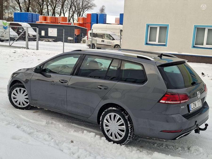 Grey Volkswagen Golf 2018 in Silute, with an engine capacity of 1.60 L and mileage of 340 thousand km for 6000 €, photo 5 on AUTOMOTO.COM.LV