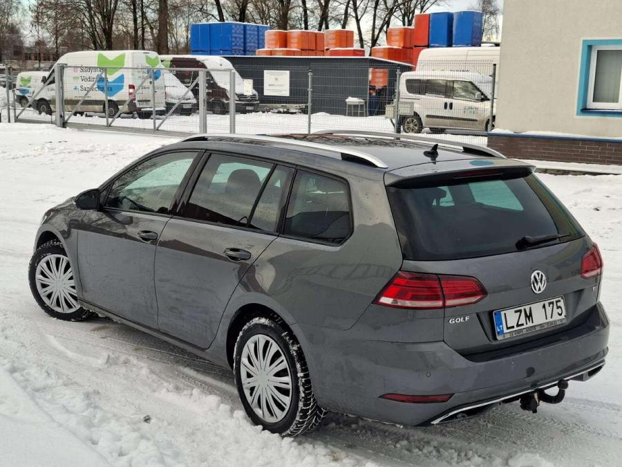 Grey Volkswagen Golf 2018 in Silute, with an engine capacity of 1.60 L and mileage of 340 thousand km for 6000 €, photo 9 on AUTOMOTO.COM.LV